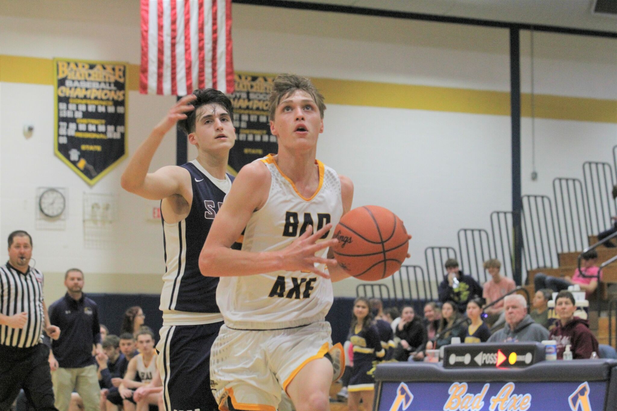 Bad Axe boys hoops blows out Saginaw Arts & Sciences Academy, 72-24
