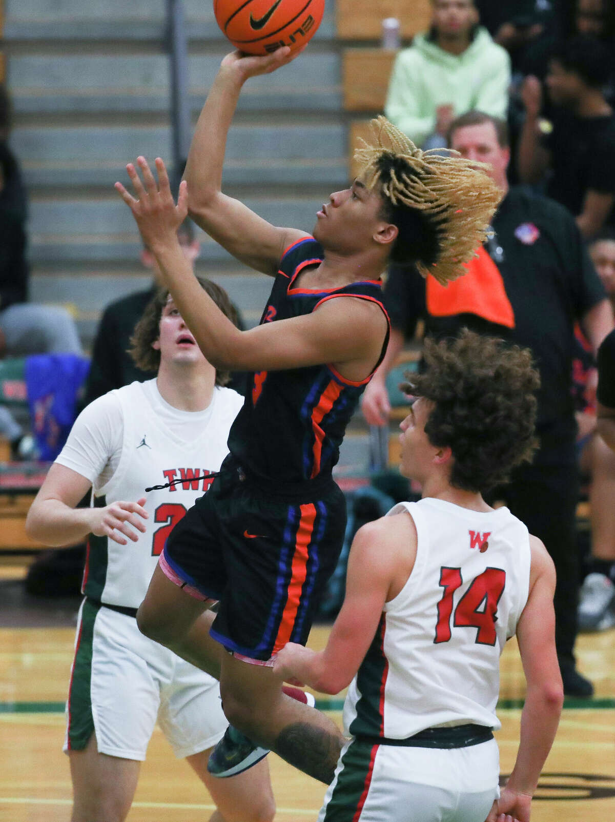 The Woodlands takes down Grand Oaks in battle of 13-6A unbeatens