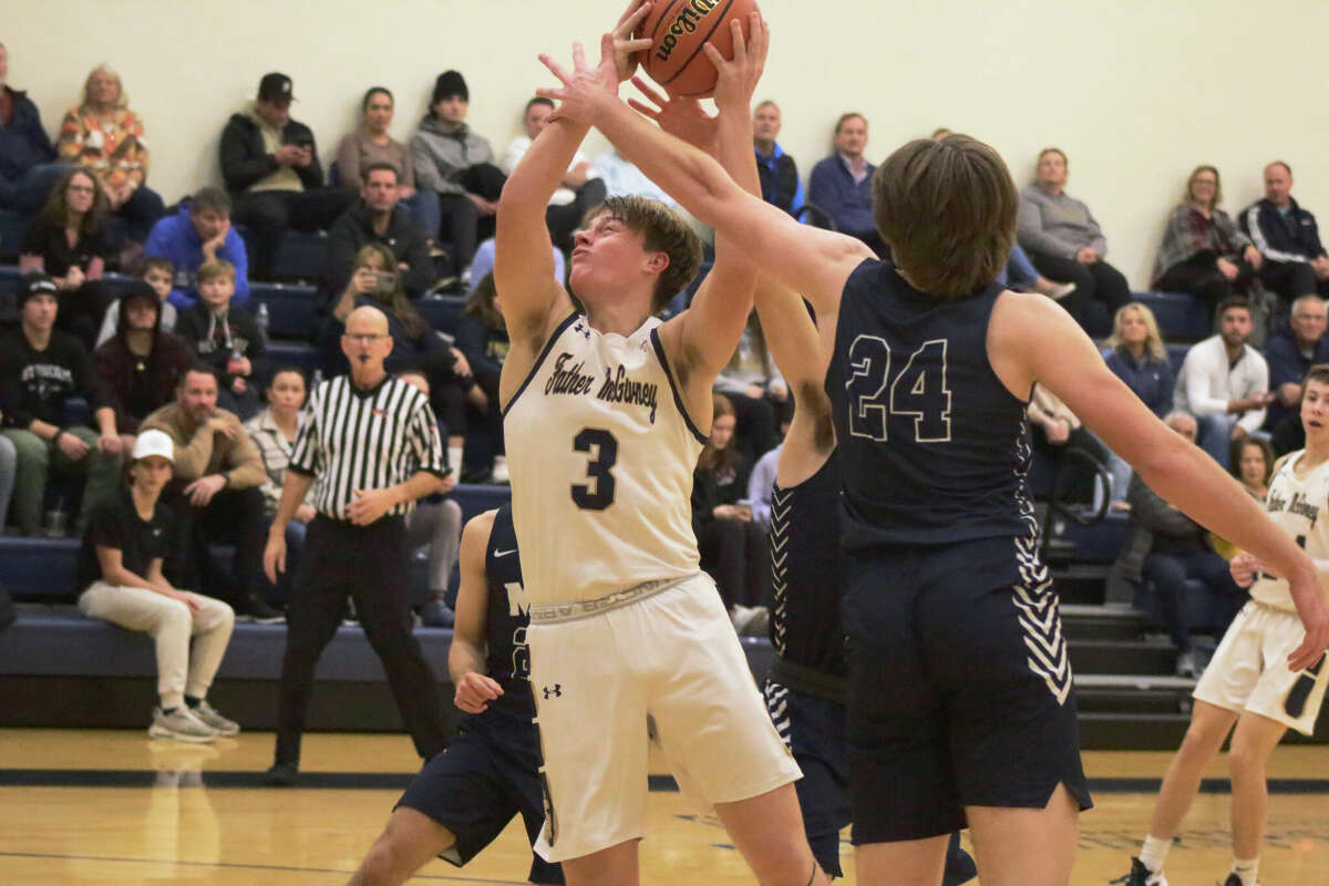 Griffins prevail despite Lions’ comeback