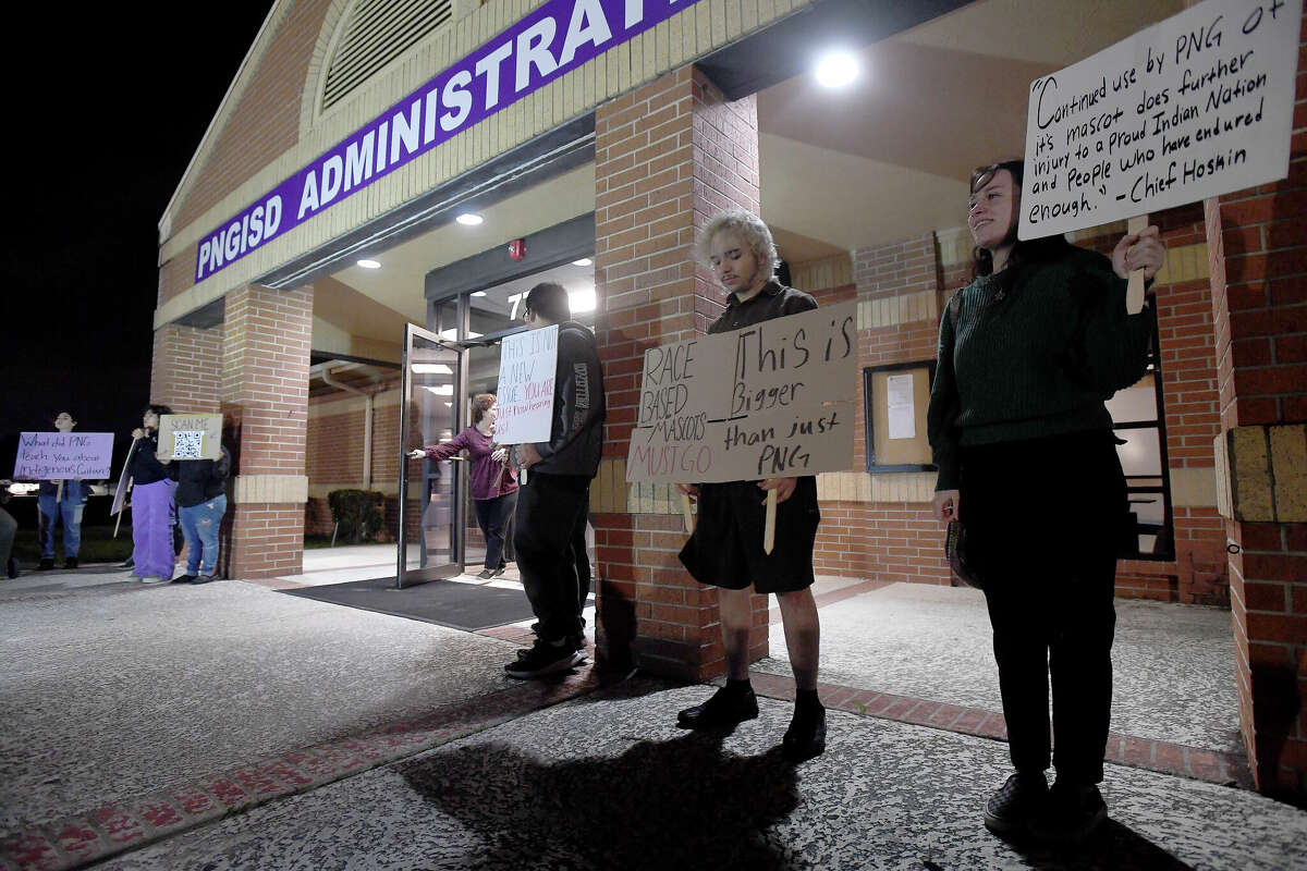 Port Neches-Groves high school mascot again draws protest