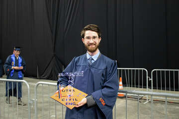 Nearly 3,000 UTSA students graduate in December commencement