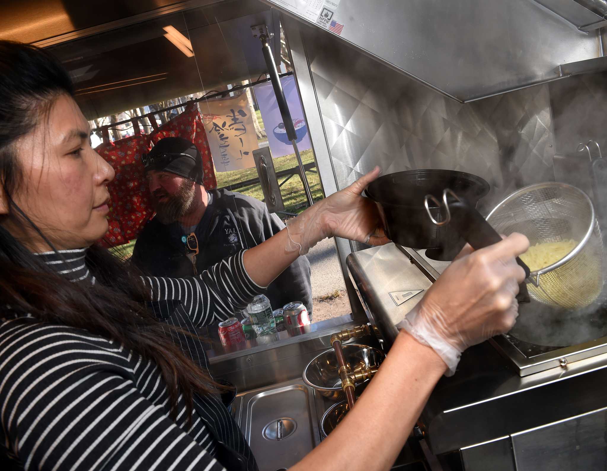 Woodbridge couple opens ramen food truck in New Haven