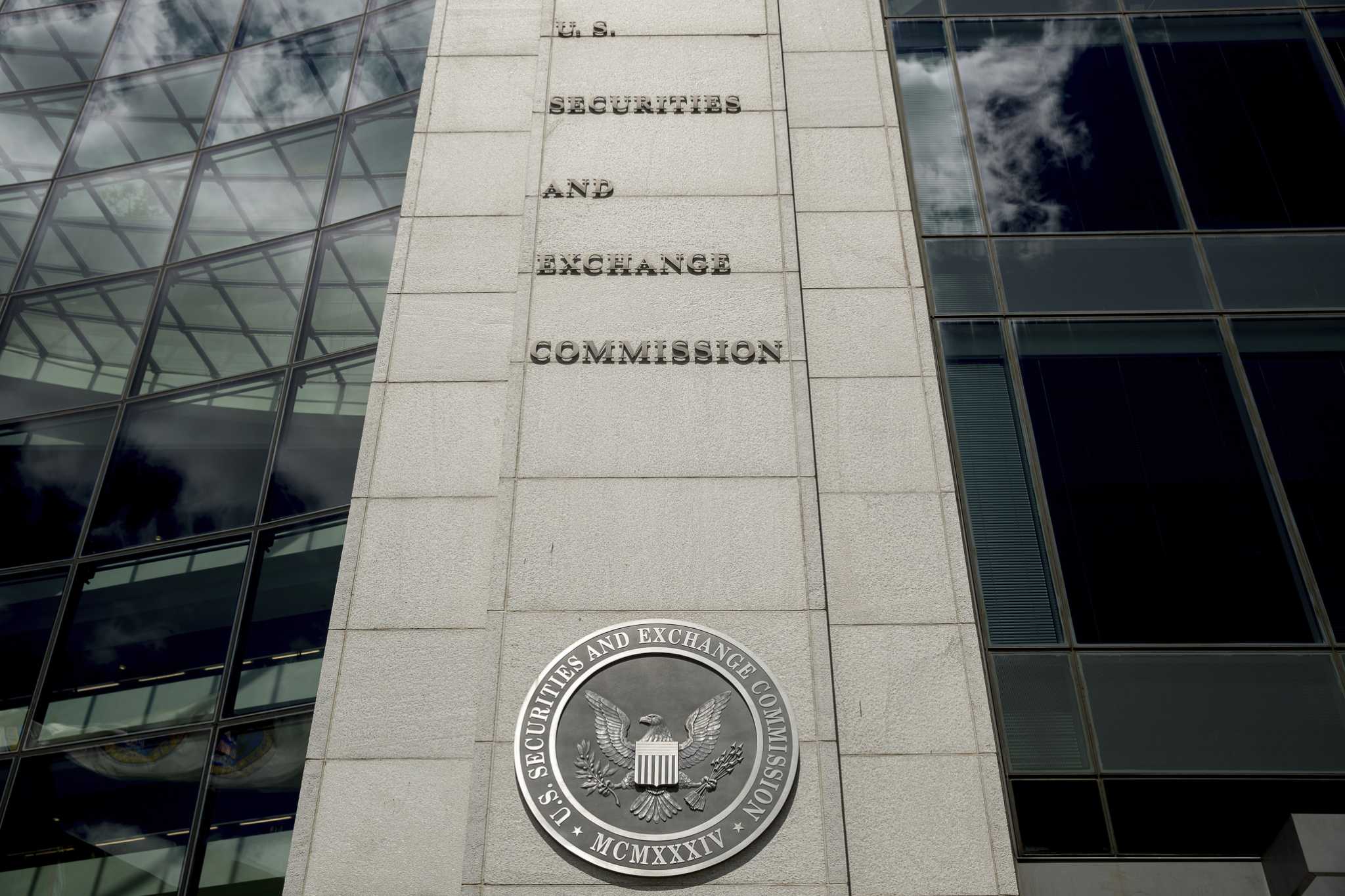SEC charges 8 ‘stock-picking gurus’ on Twitter with $100M scam to ...