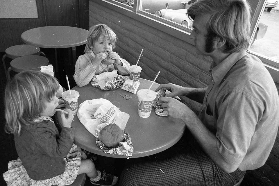 Fast food was way better in the 1980s. These photos show why