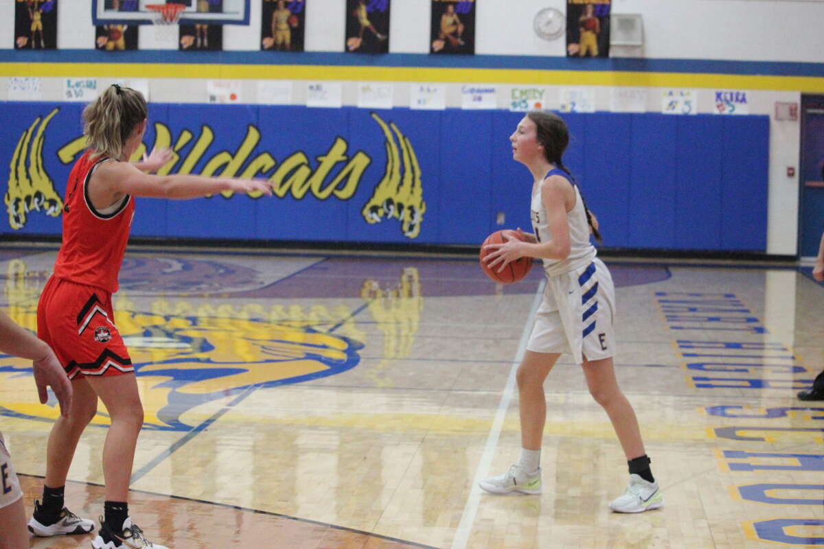 Evart Wildcats' Addy and Kyrah Gray combine for 39 points