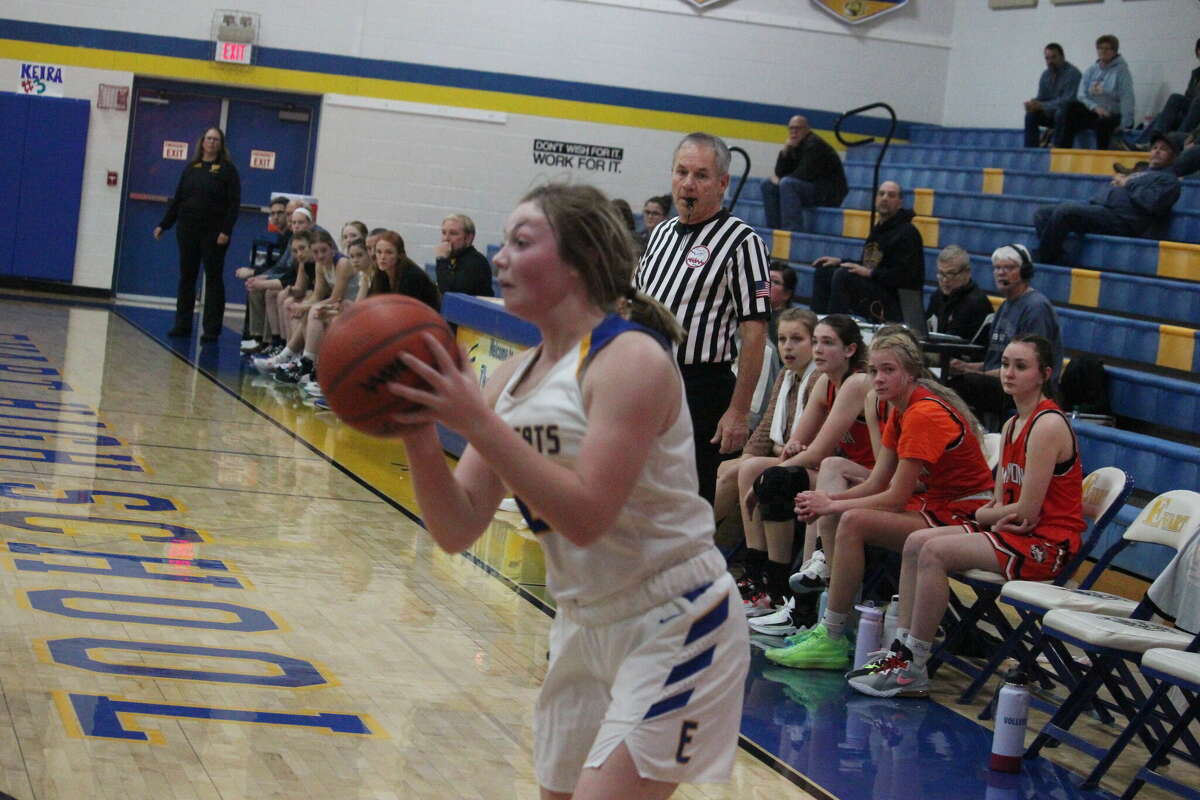 Evart Wildcats' Addy and Kyrah Gray combine for 39 points