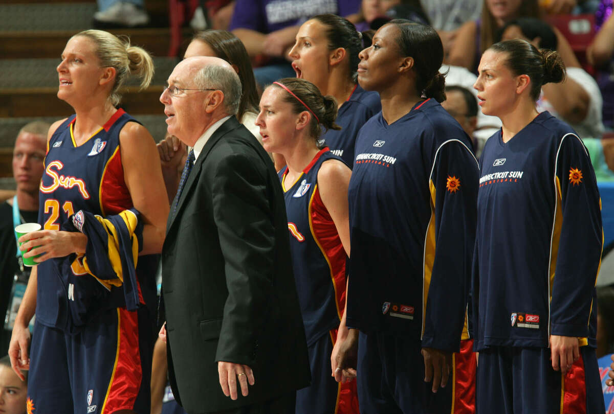 Ex-CT Sun player Brooke Wyckoff leading Florida State vs. UConn