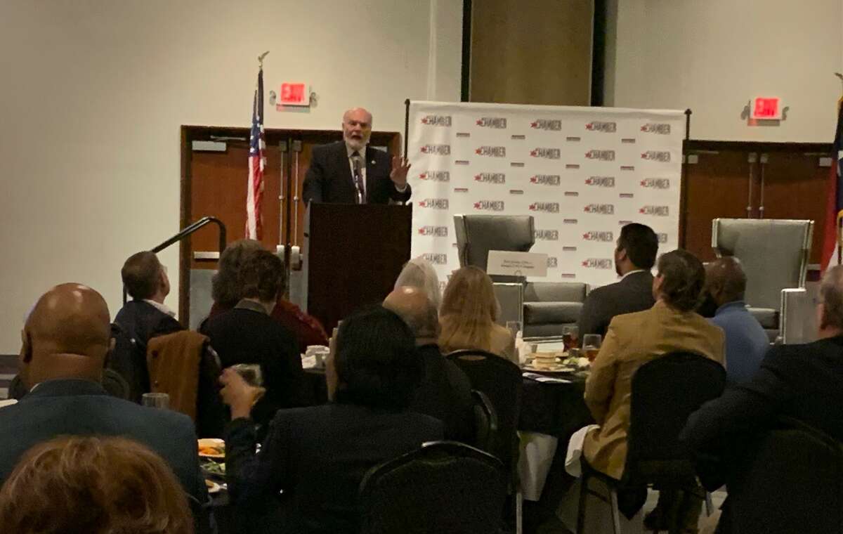 Texas Speaker Dade Phelan, Sen. Robert Nichols Rep. Christian "Manuel ...