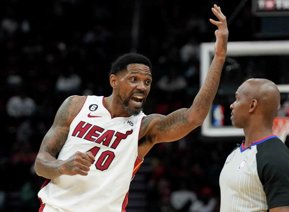 Houston Rockets show both sides of its defense in loss to Heat