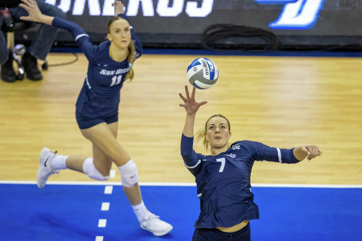 Texas Longhorns volleyball advances to NCAA championship game