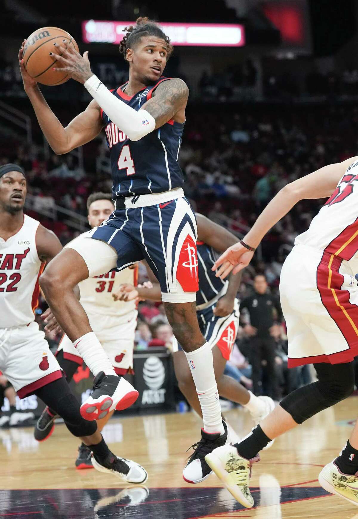 Houston Rockets' home winning streak ends against Miami Heat