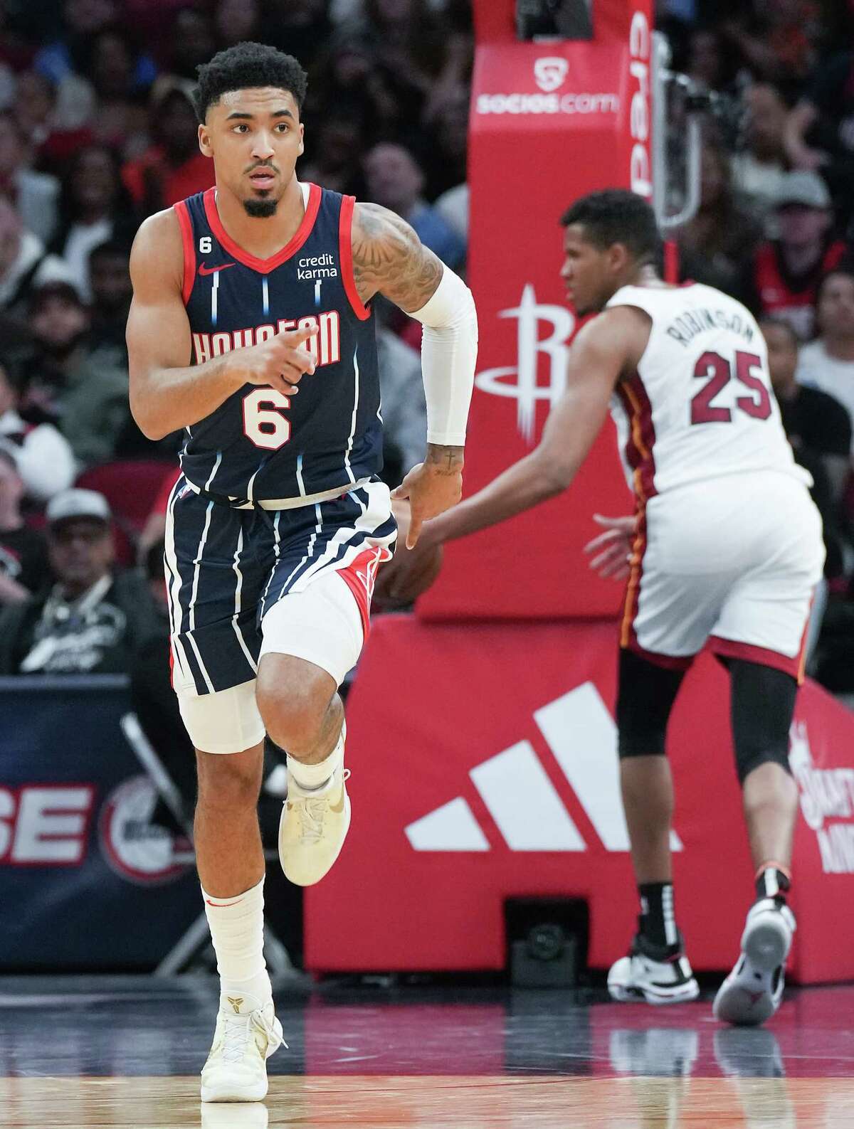 Houston Rockets show both sides of its defense in loss to Heat