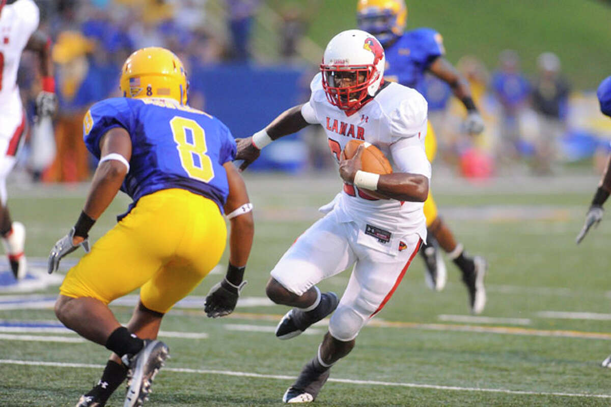 Lamar falls to McNeese 30-27 in season opener