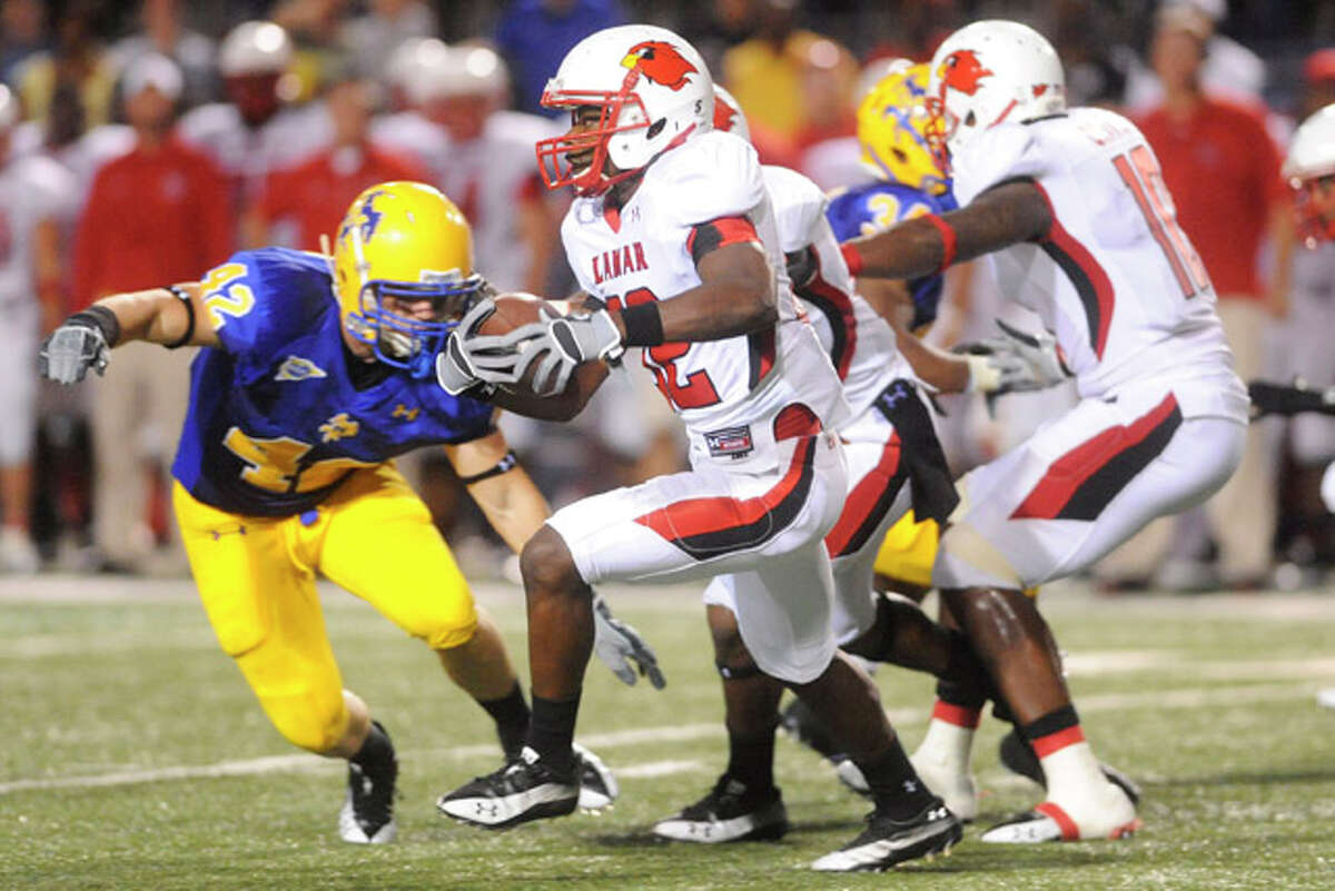 Lamar falls to McNeese 30-27 in season opener