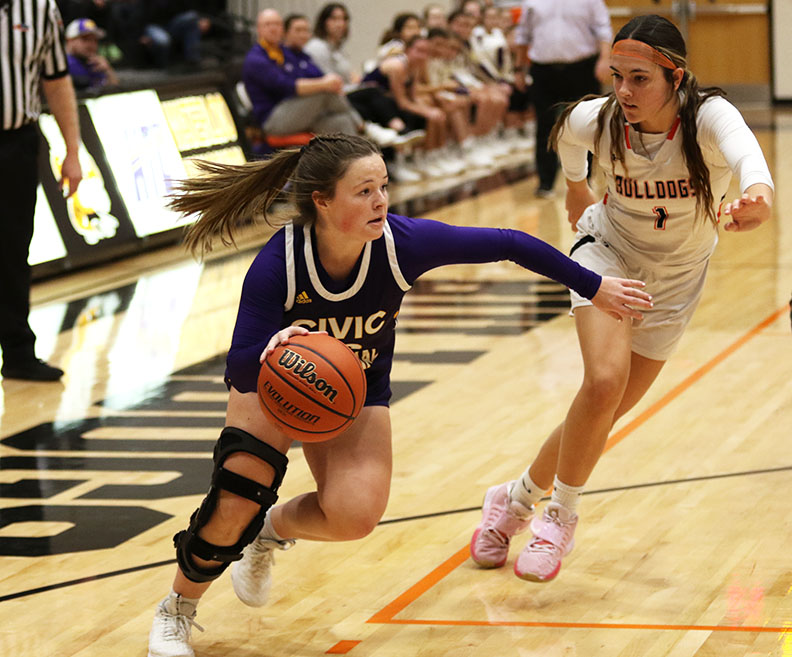 Waterloo beats CM, halts another 33-game MVC win streak by Eagles