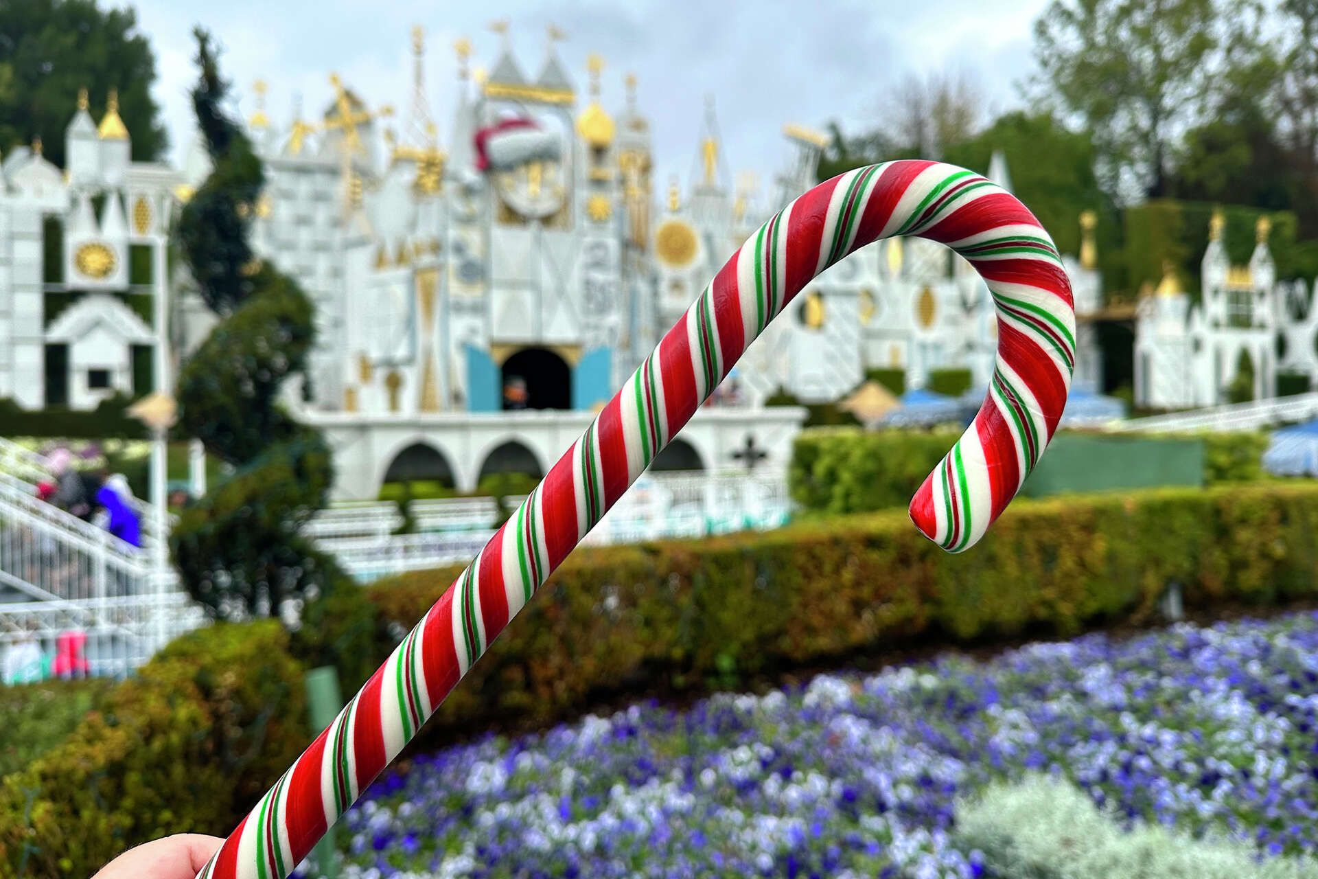 I spent five hours trying to get Disneyland's $20 candy cane