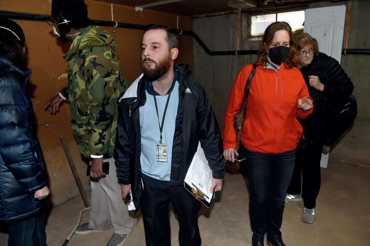 Quinnipiack Valley Health District cites Hamden landlord Seramonte for ...