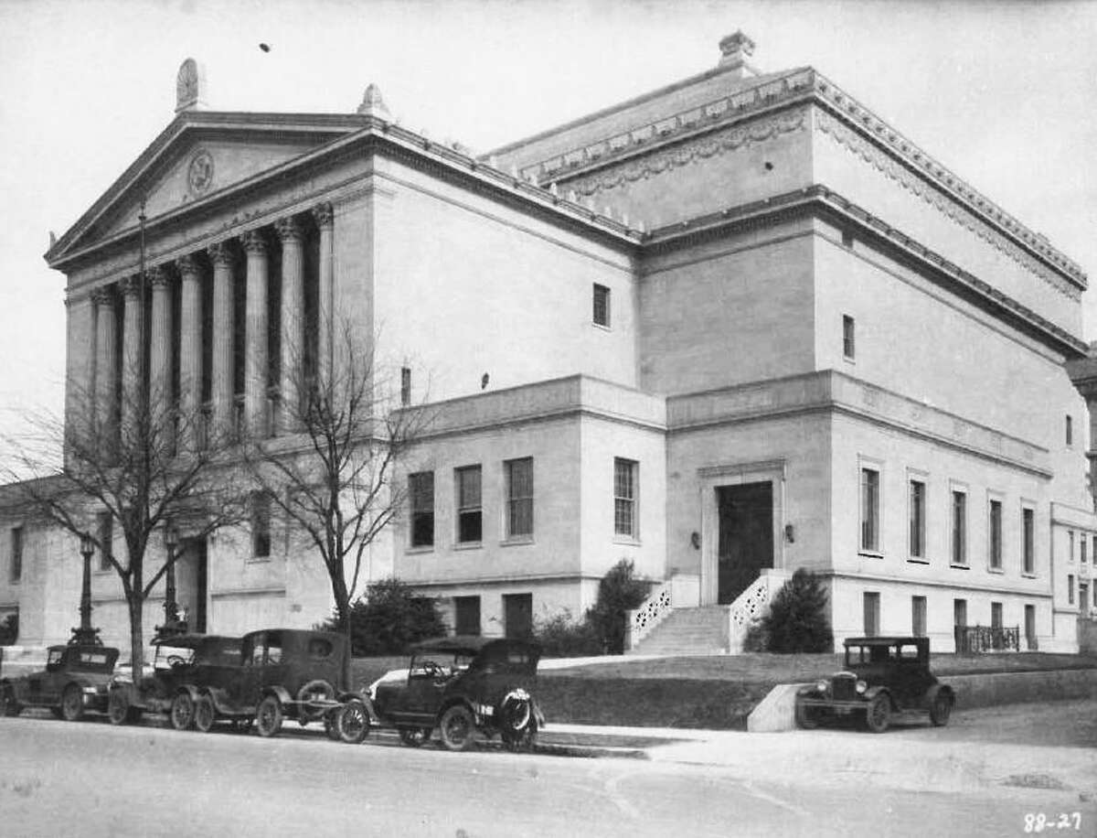 After delay, Texas history play debuted for Masonic visitors