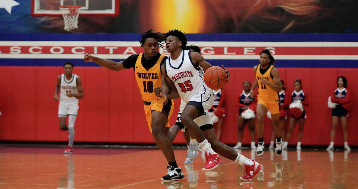 Atascocita Eagles drop district opener to Beaumont United