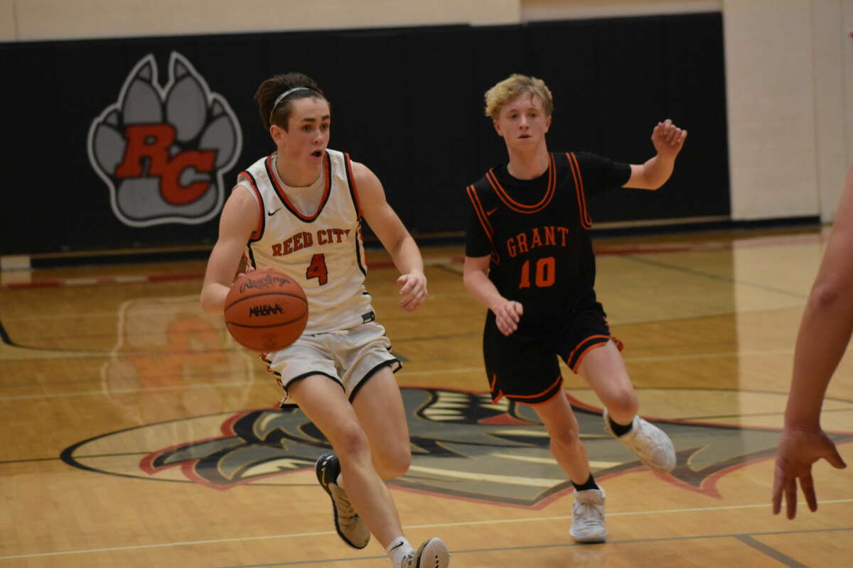 Reed City basketball defeats Grant powered by Xavier Allen