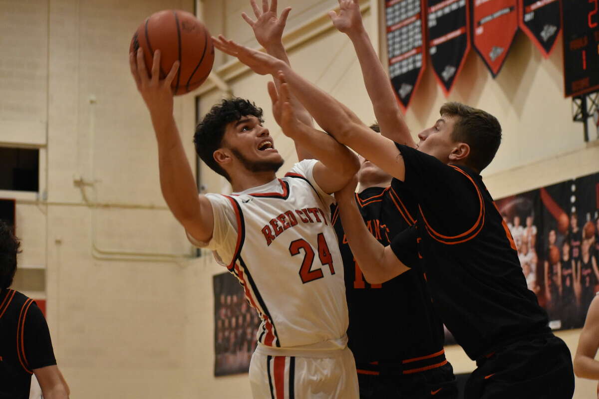 Reed City basketball defeats Grant powered by Xavier Allen
