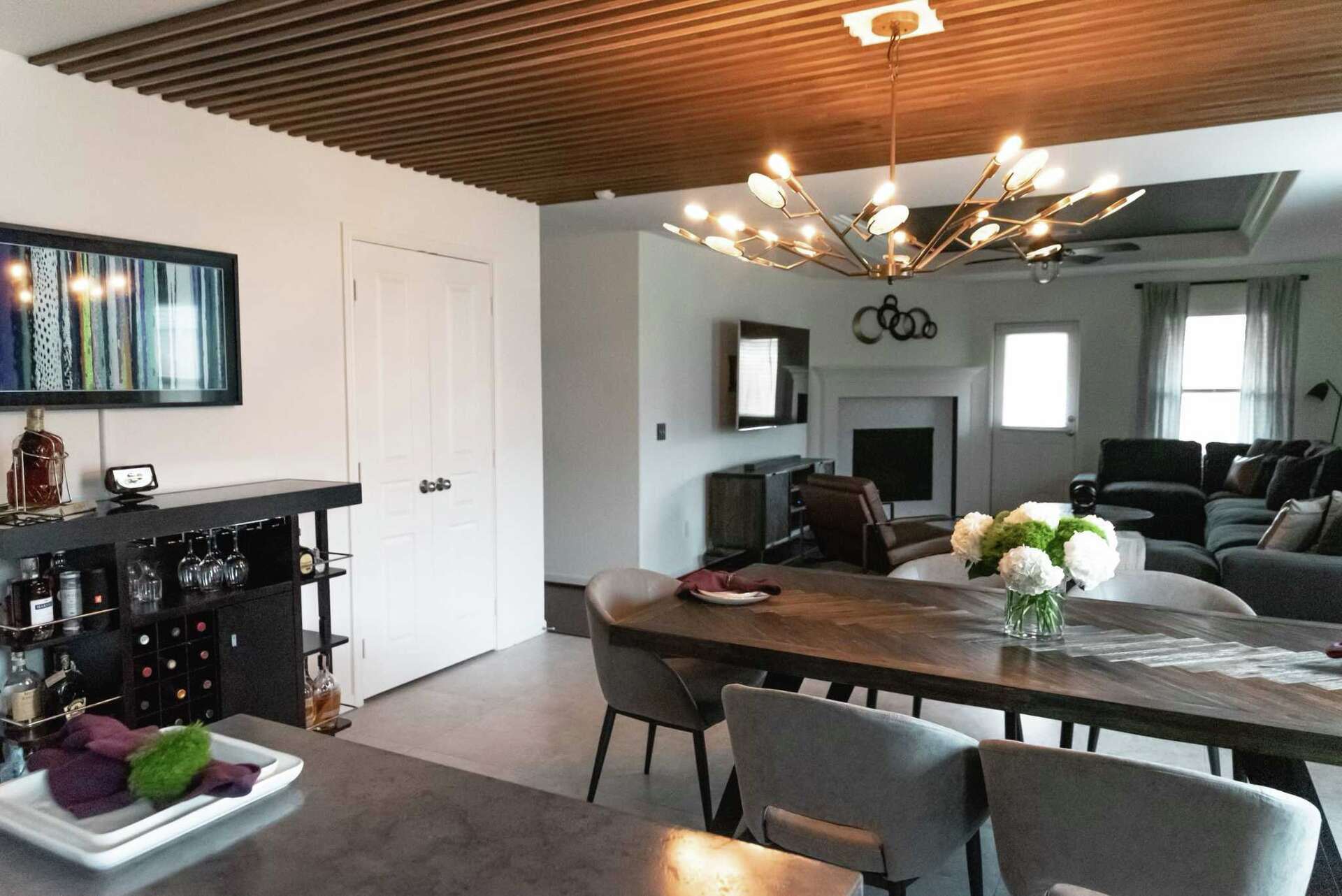 Pearland engineer upgrades 'party house' stylish makeover