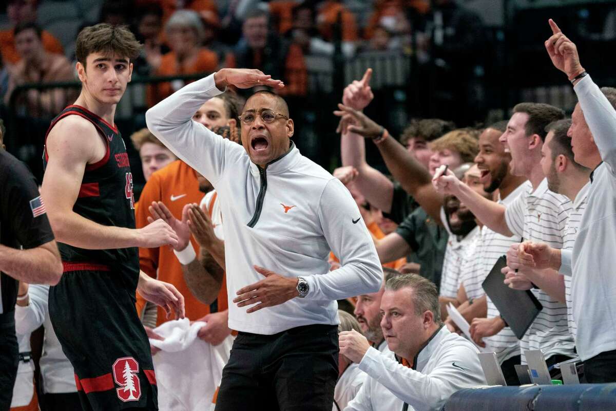 Timmy Allen, Marcus Carr lead Texas Longhorns past Stanford