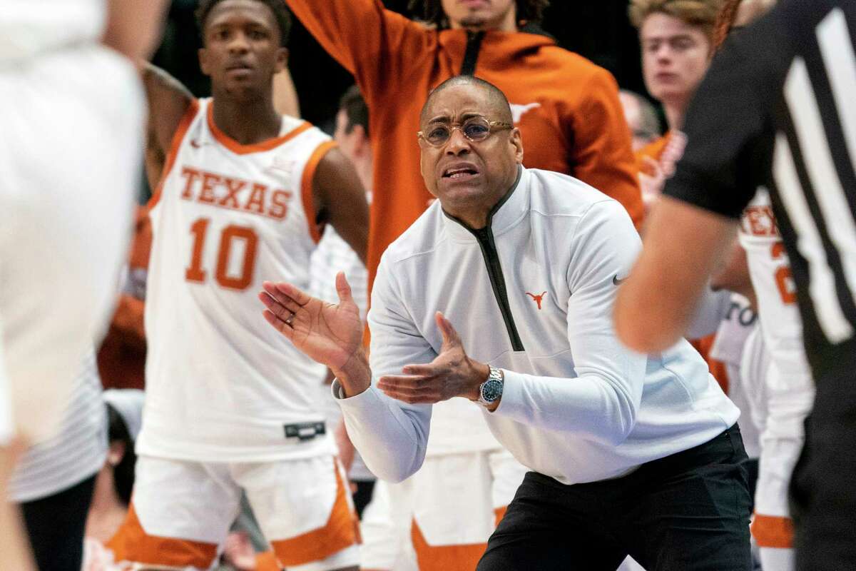 Timmy Allen, Marcus Carr lead Texas Longhorns past Stanford