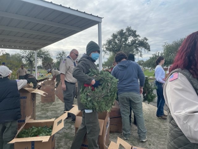 Boy Scouts Troop 192 participates in Wreaths Across America