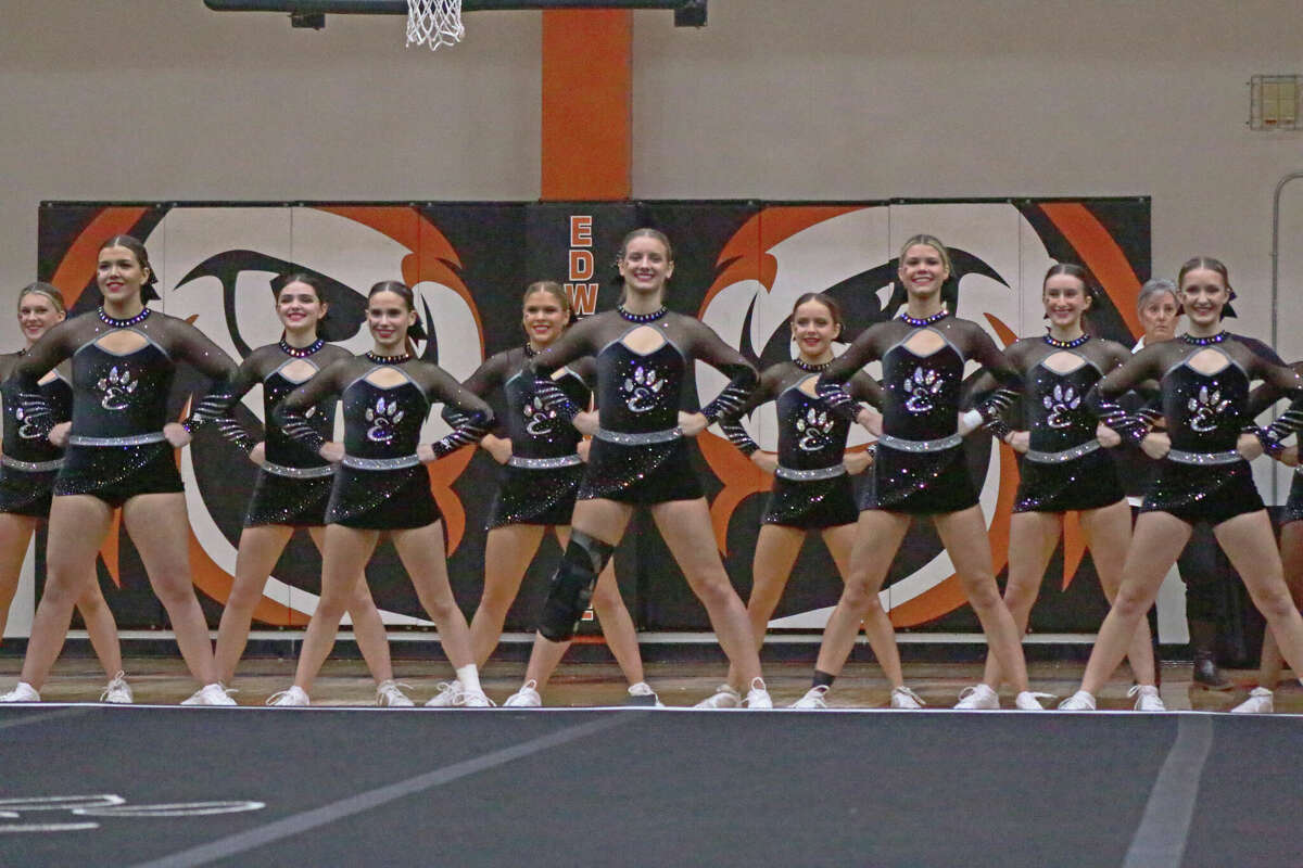 E-H-S: Edwardsville hosts cheer competition