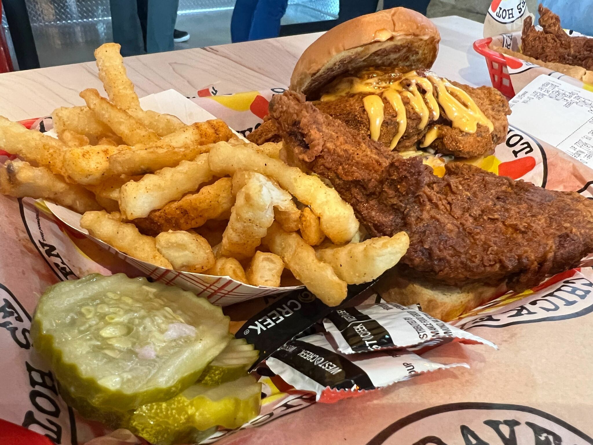New Braunfels fans left hanging as Dave's Hot Chicken stalls