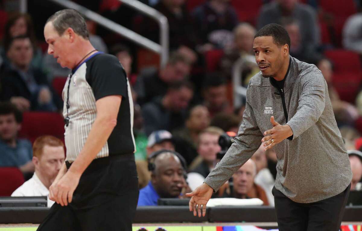 Houston Rockets show frustration, lack of energy in loss to Spurs