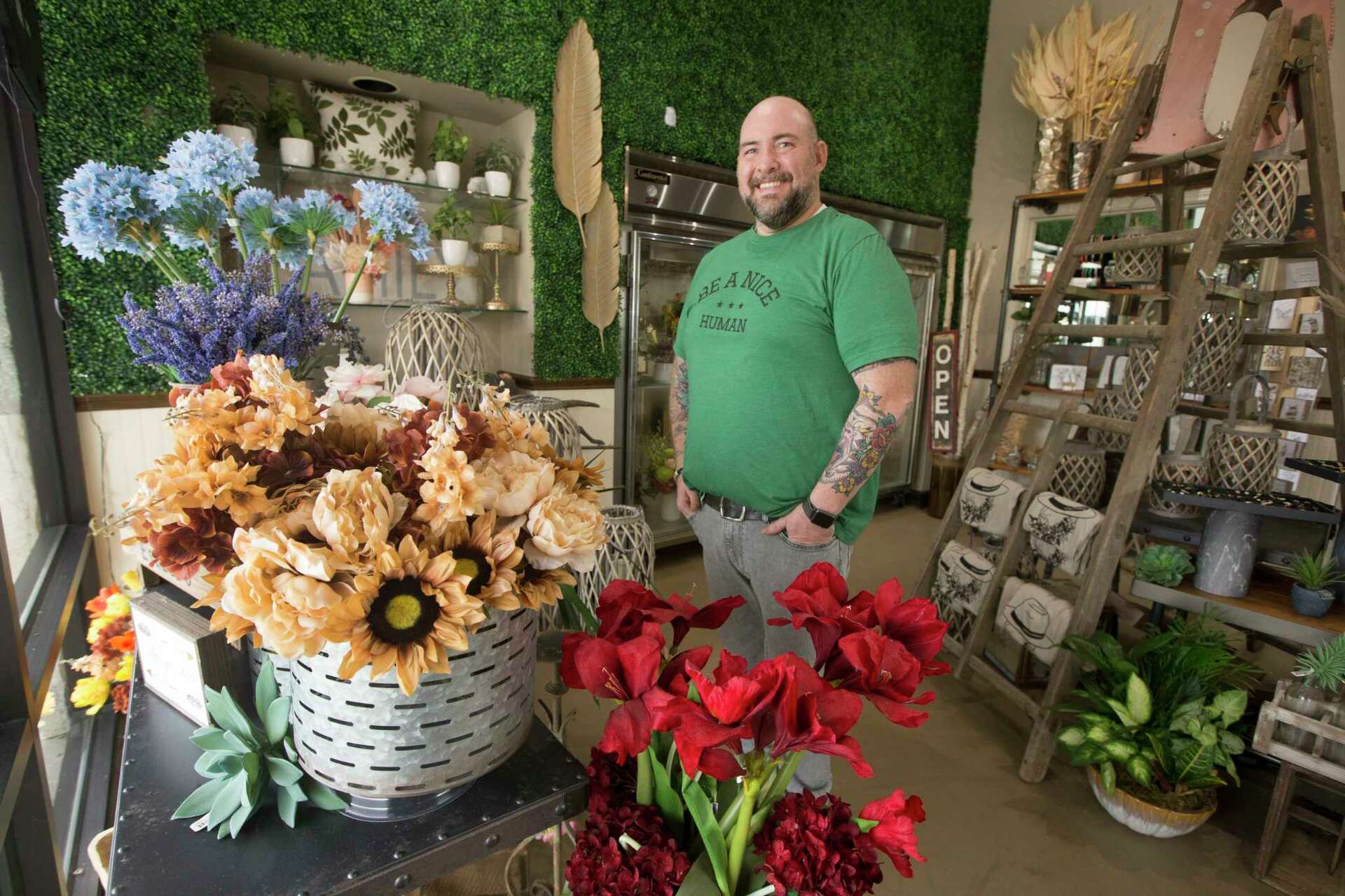 How a Fulshear flower shop owner became known worldwide