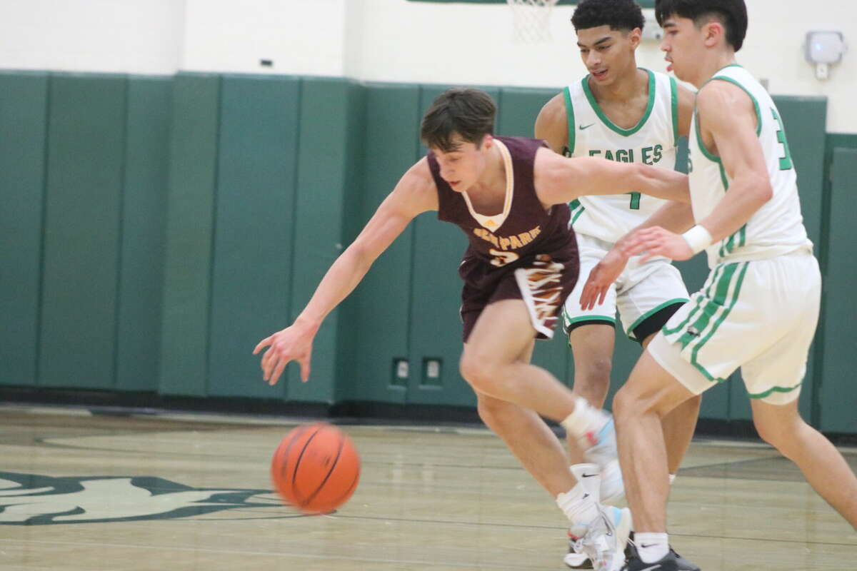 District boys basketball race is under way