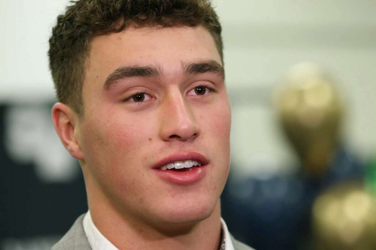 Smithson Valley football players sign for major colleges