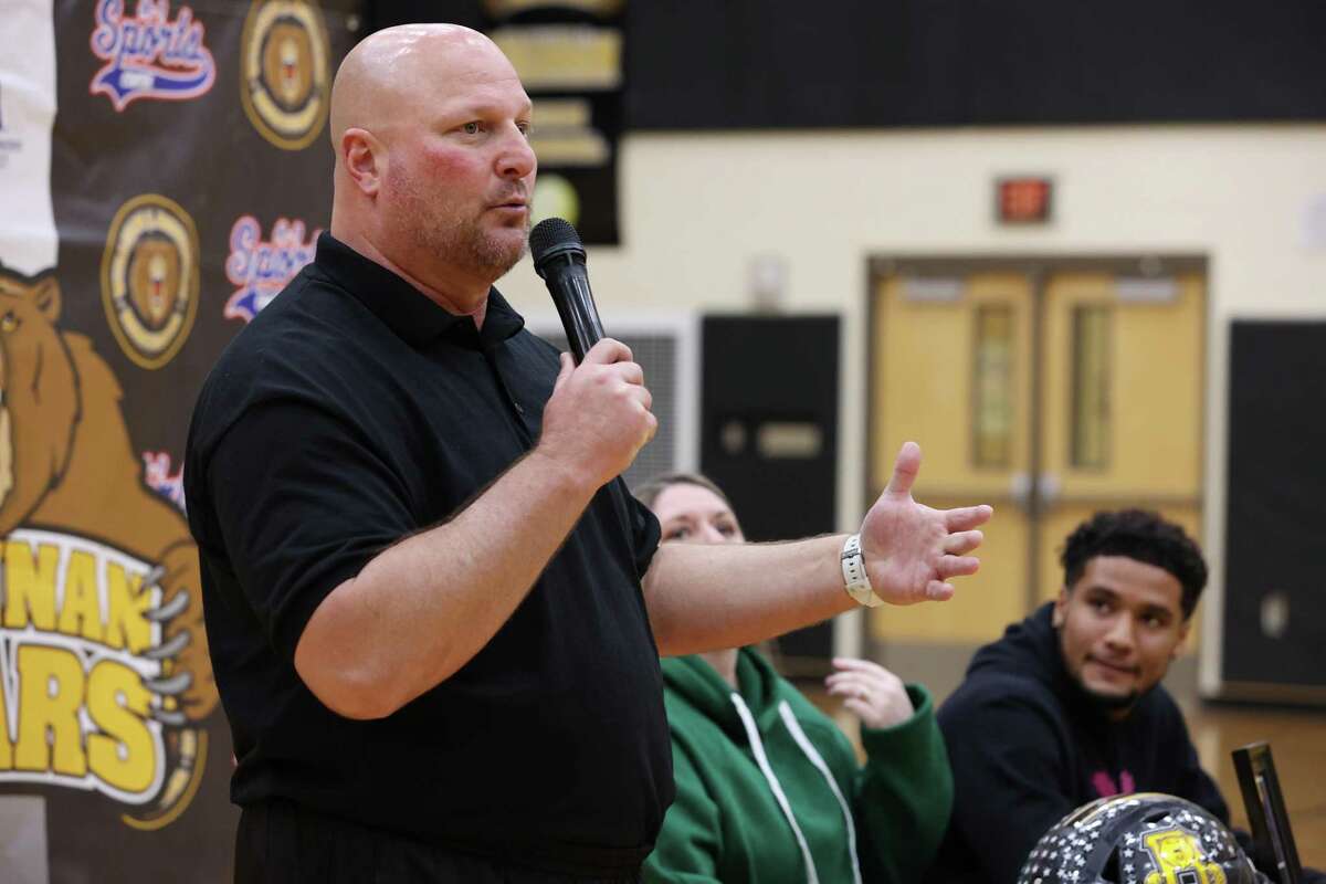 Brennan’s Turner, Judson’s Bowens heading to Oregon