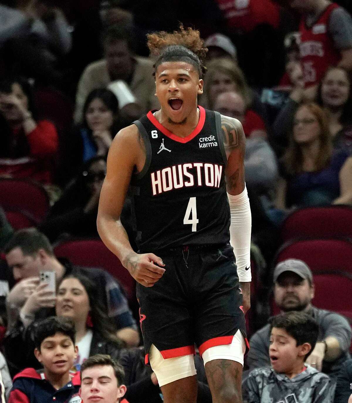 Houston Rockets: Team can't crack Magic's zone defense in loss