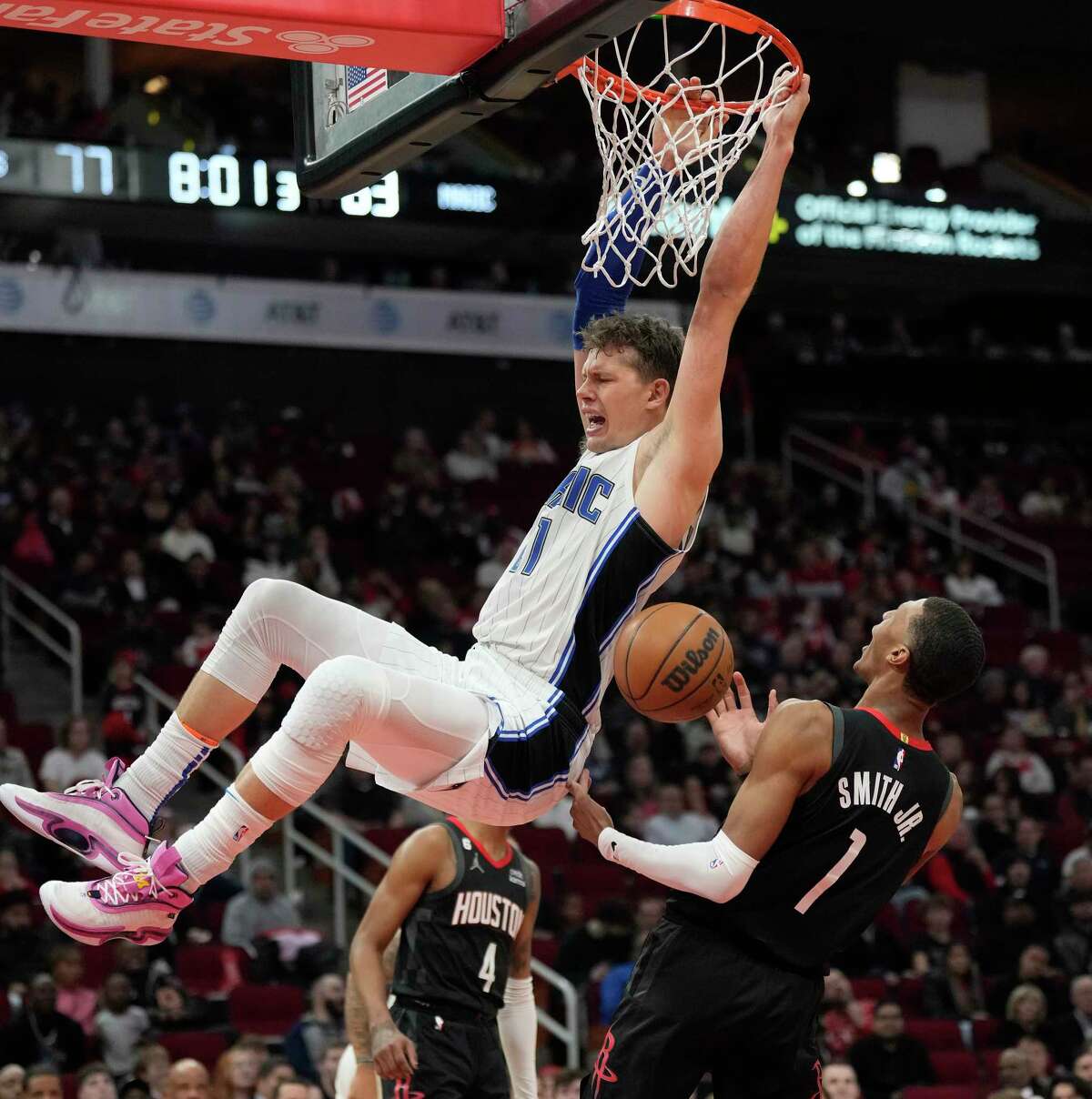 Houston Rockets: Team can't crack Magic's zone defense in loss