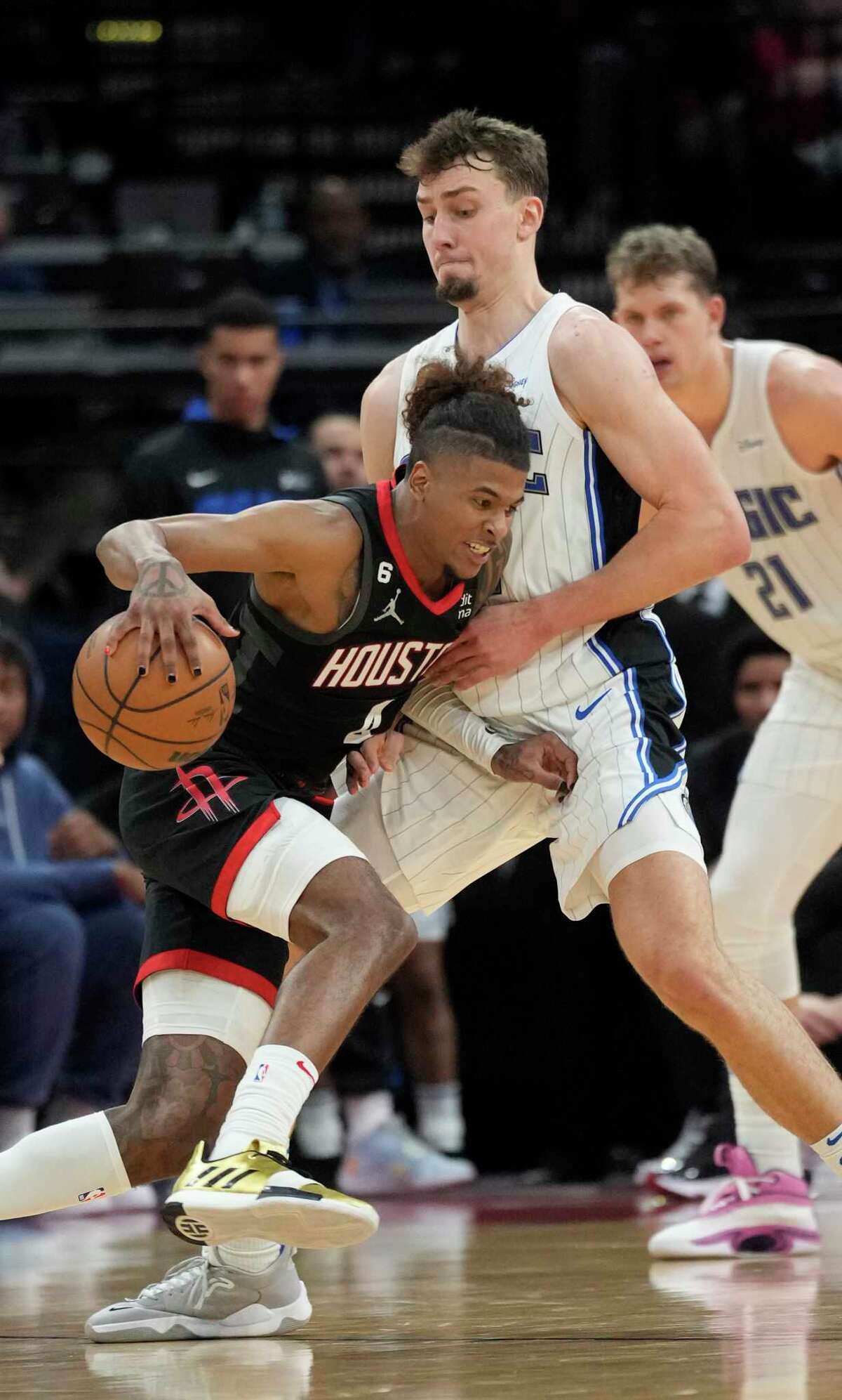 Houston Rockets: Team can't crack Magic's zone defense in loss