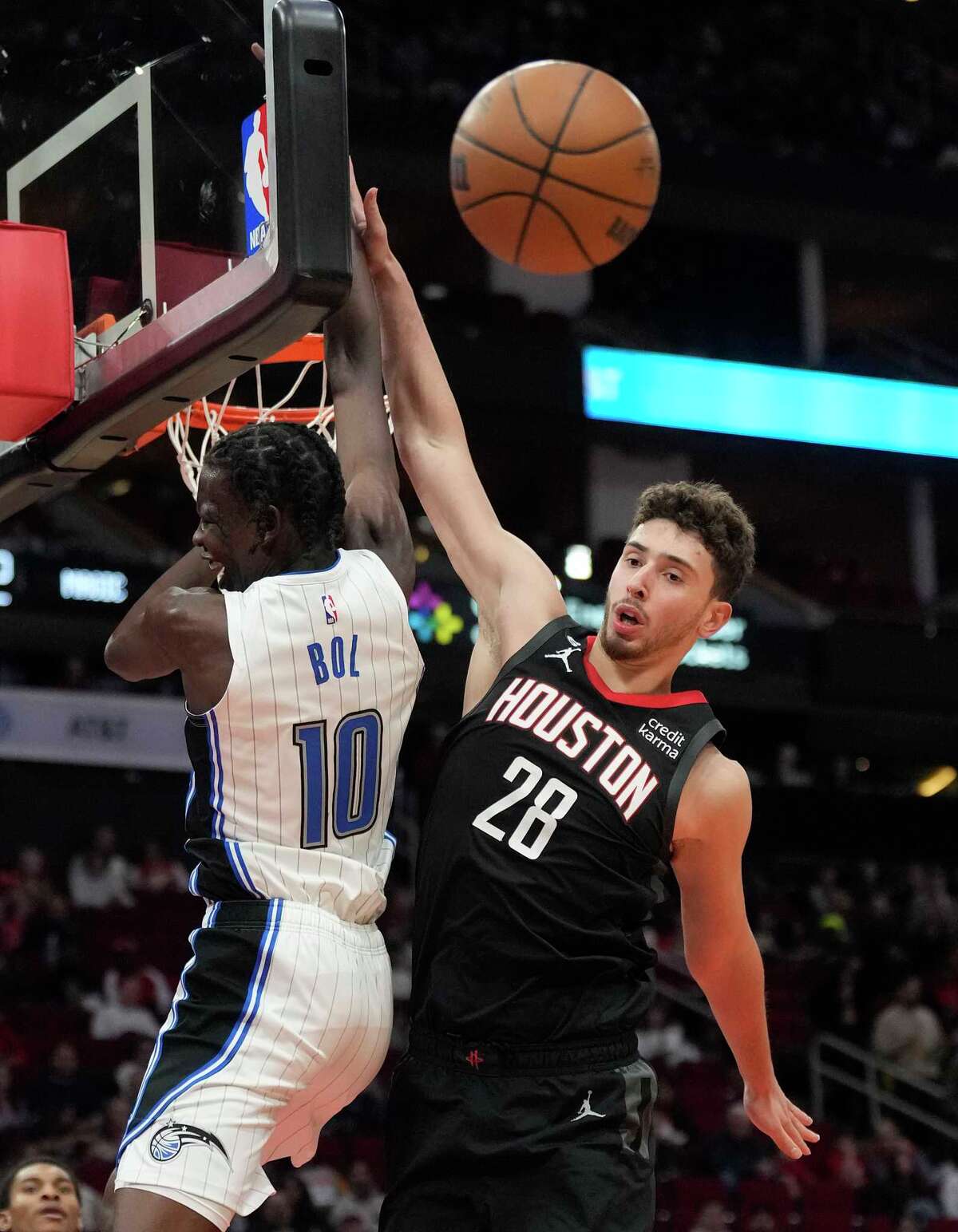 Houston Rockets: Team can't crack Magic's zone defense in loss