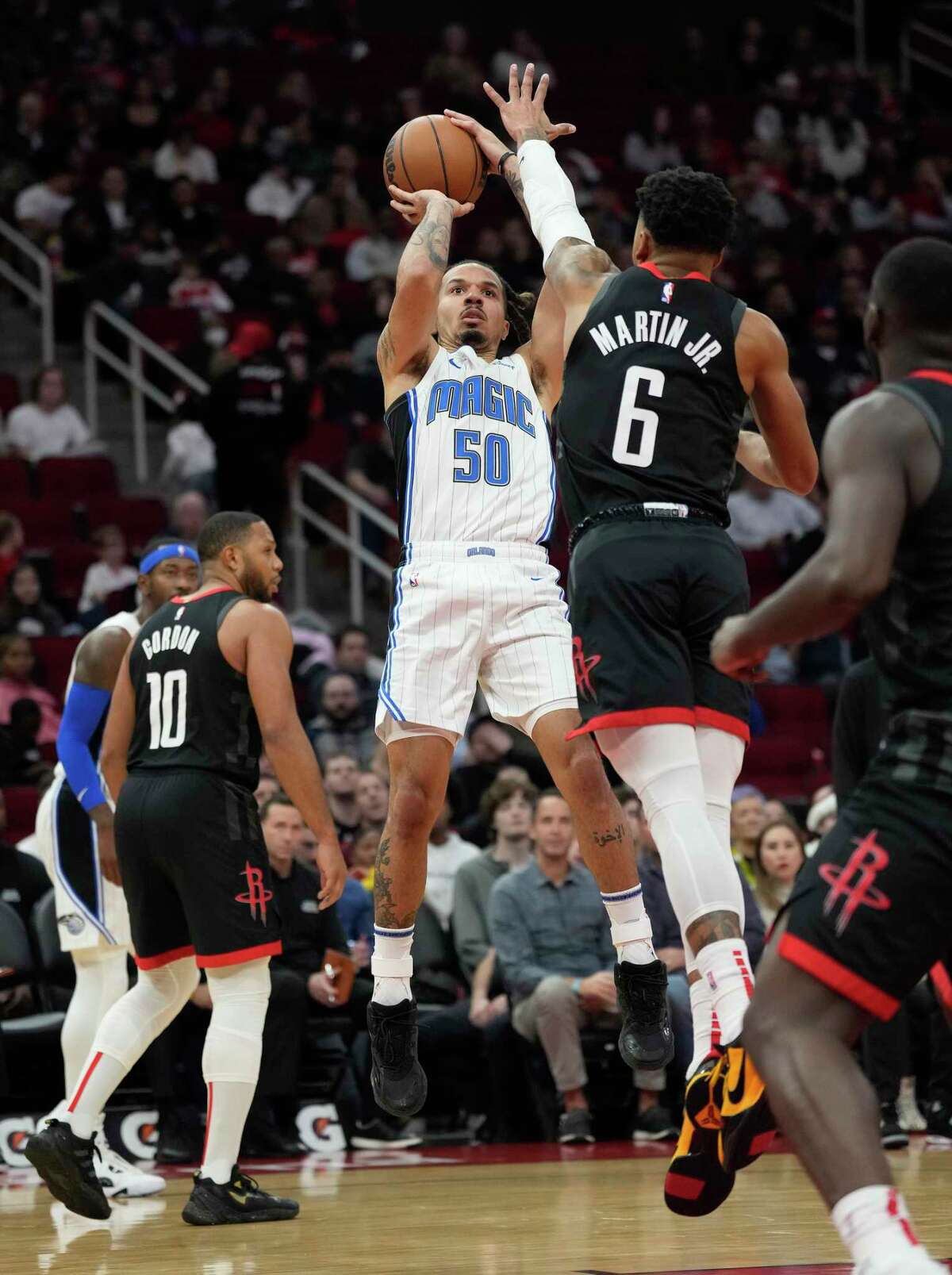 Houston Rockets: Team can't crack Magic's zone defense in loss