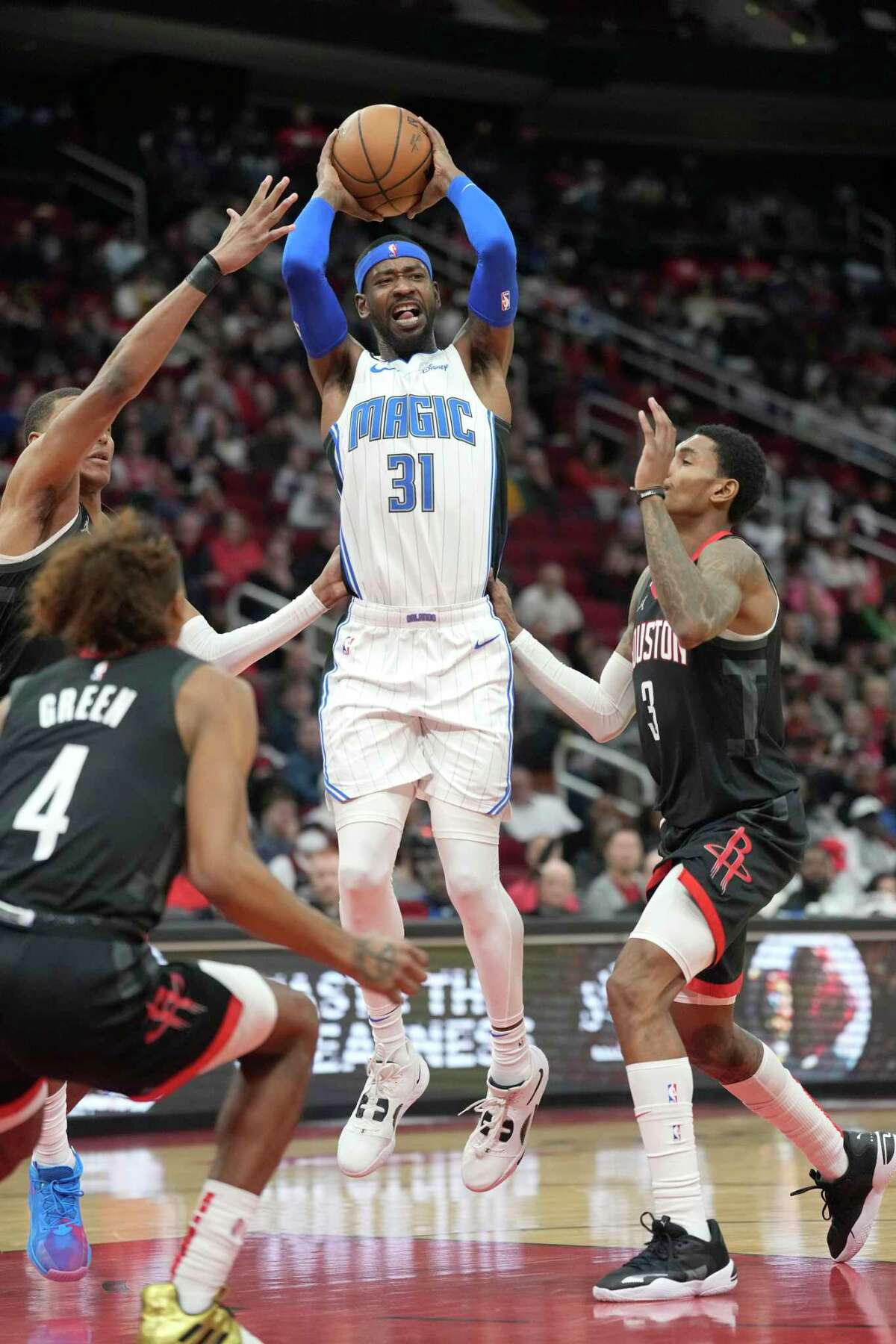 Houston Rockets: Team can't crack Magic's zone defense in loss