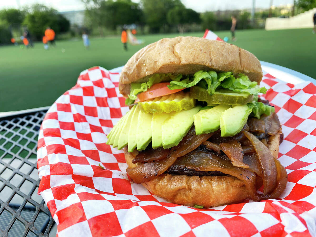 Popular UTSA-area restaurant The Well to close, become new Big'z Burger ...