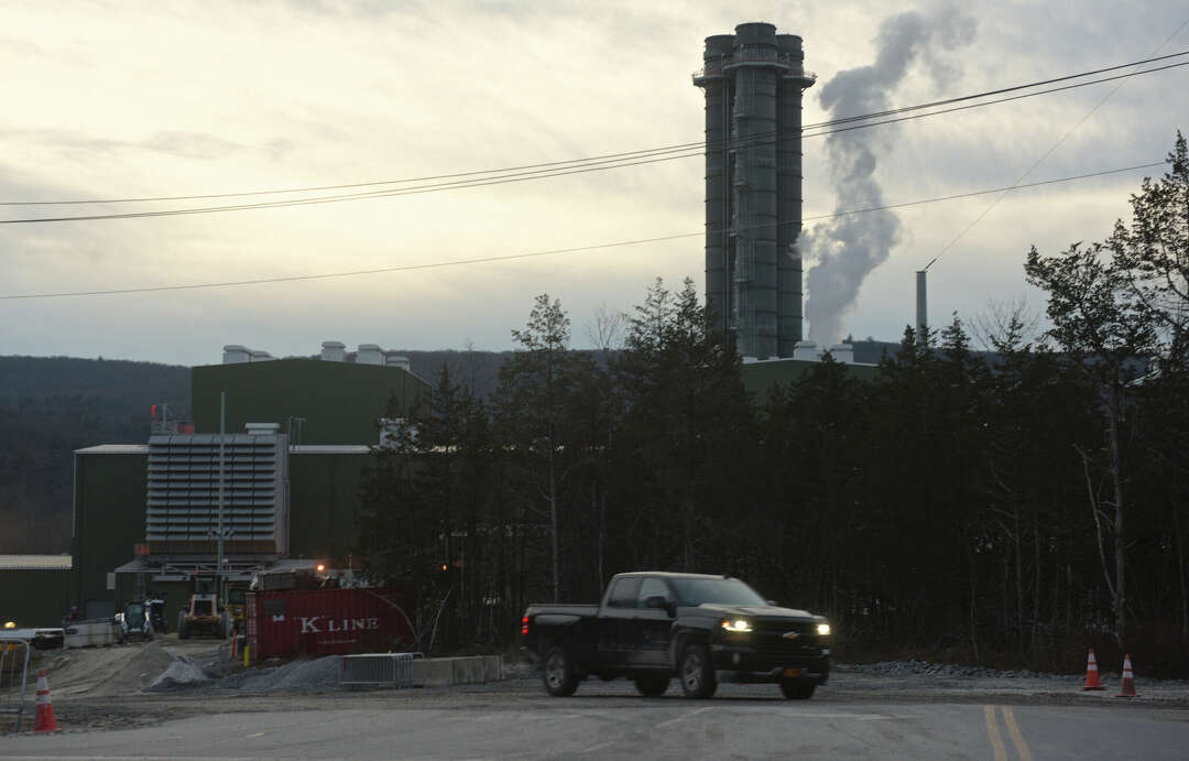 NY plant sparking air quality concerns in CT needs permit renewed