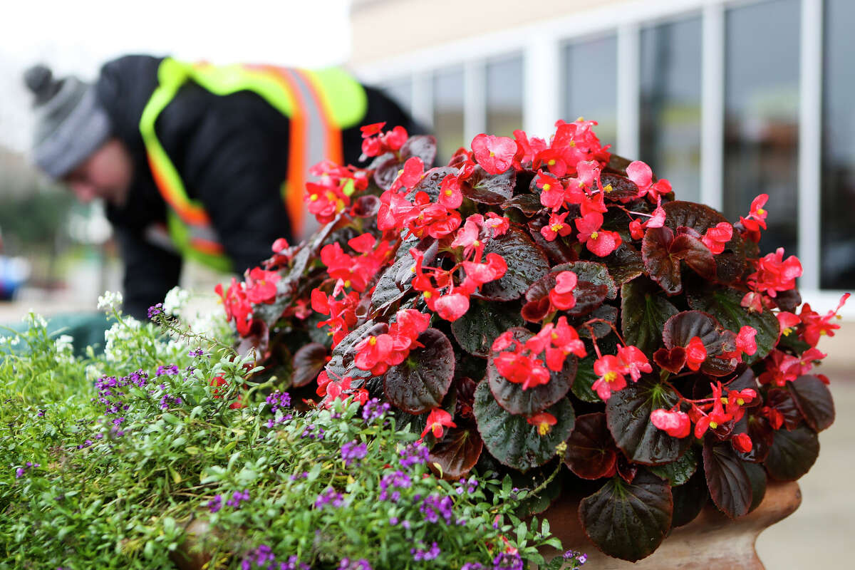 City of Conroe facilities close; 3 warming centers open as arctic front ...