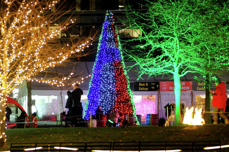 Holiday tree lightings to be held across Connecticut