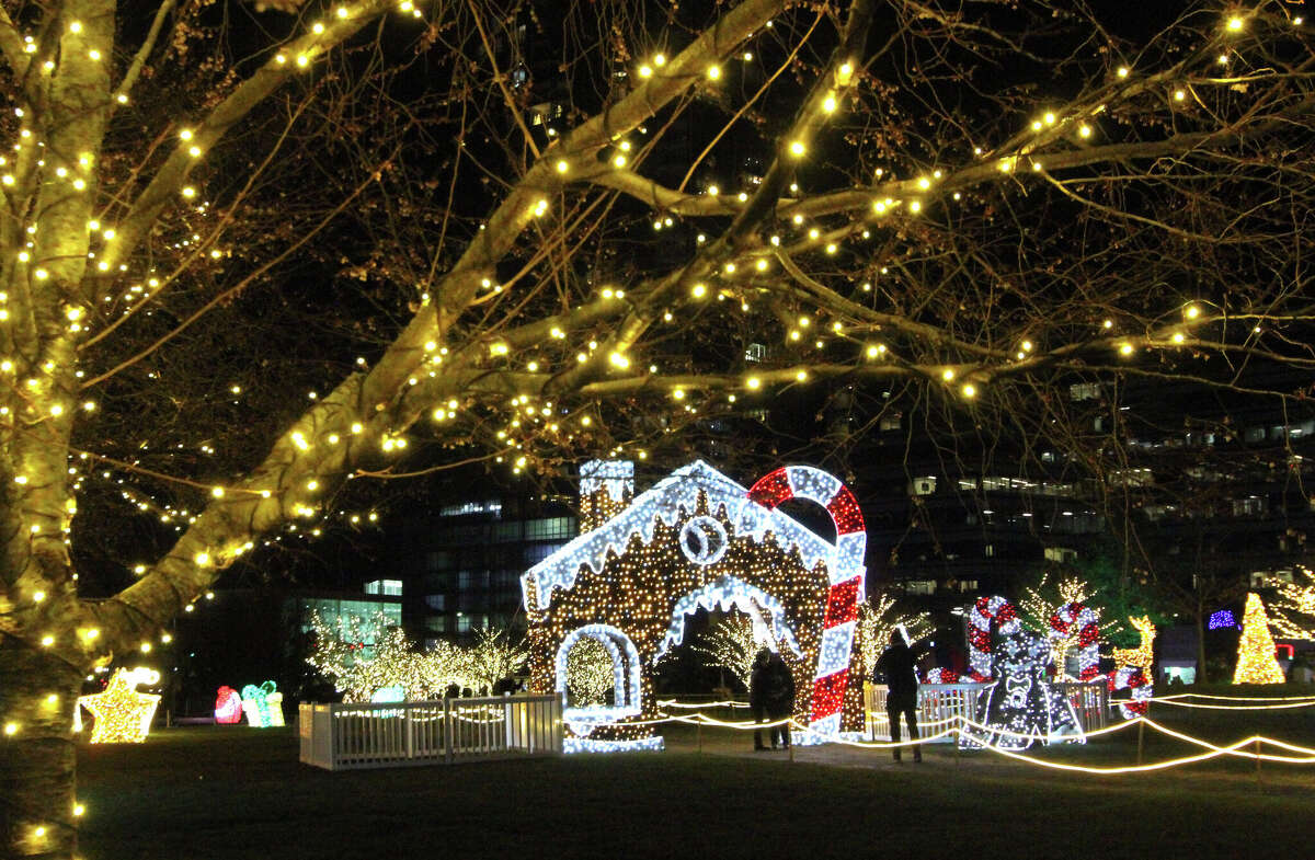 In photos: Stamford's Holiday Stroll at Mill River Park
