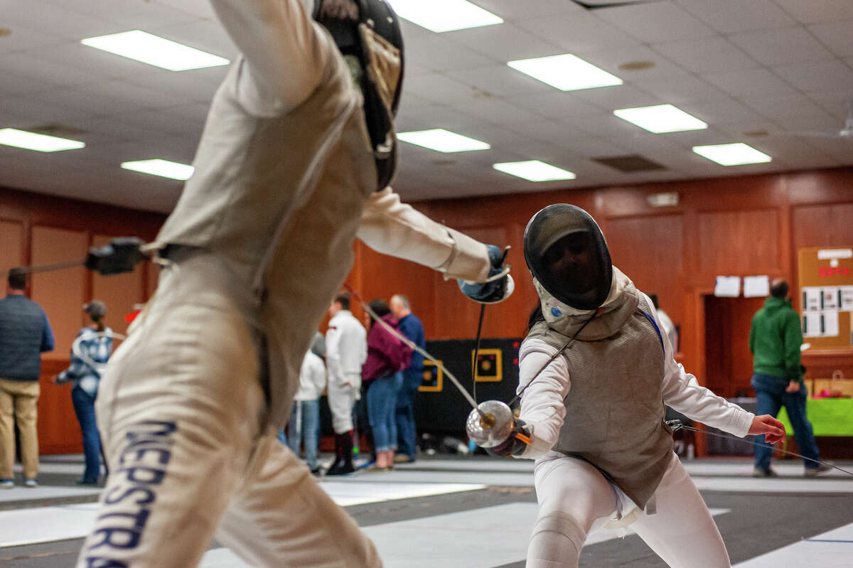 14-year-old Midland fencer qualifies for Junior Olympics
