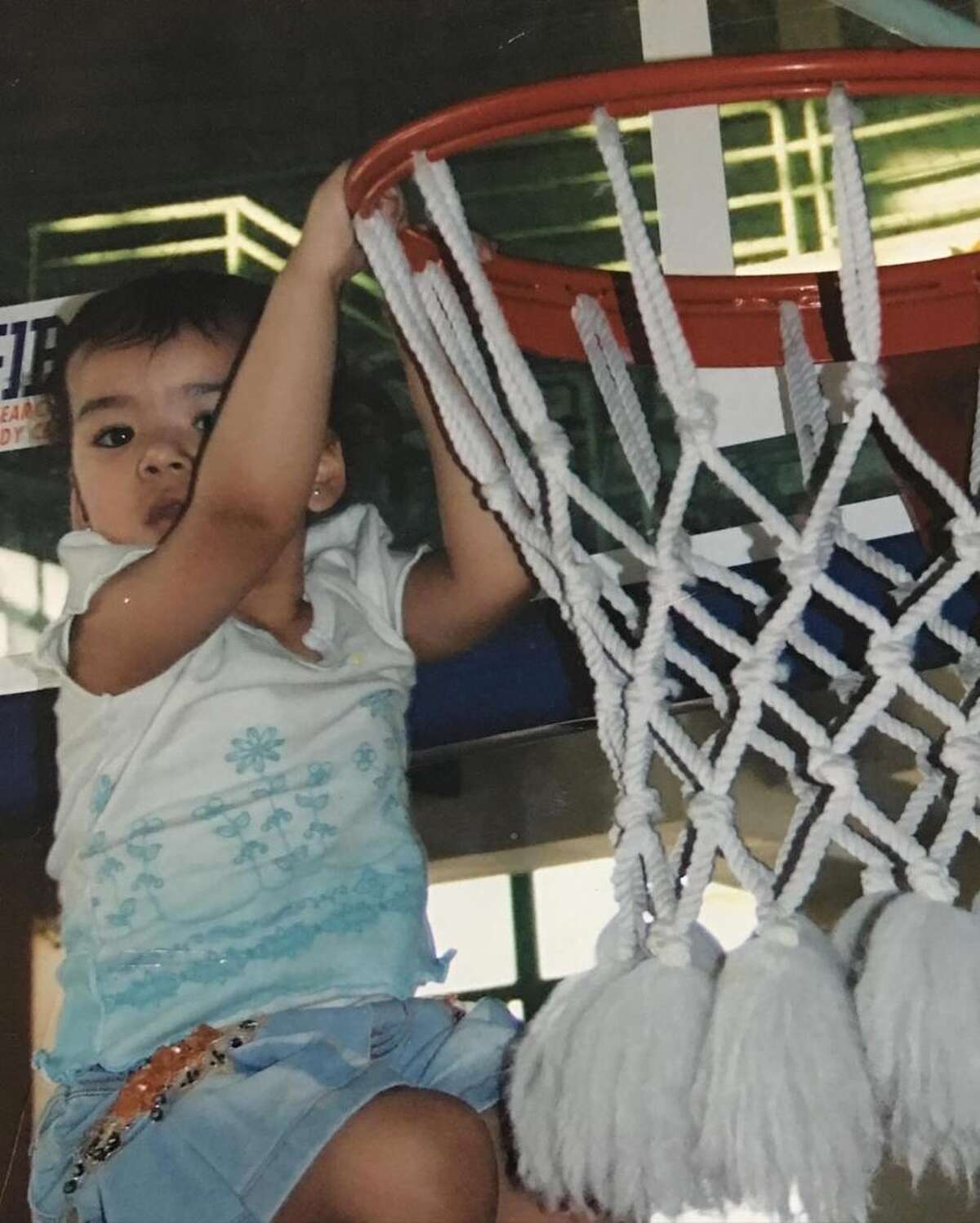 Jana El Alfy will come from Egypt to play for UConn's Geno Auriemma