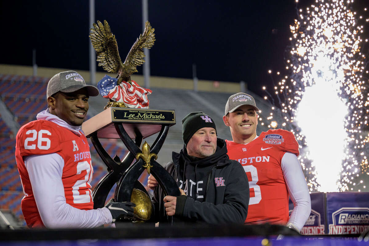 Houston Cougars QB Clayton Tune shows play-calling prowess